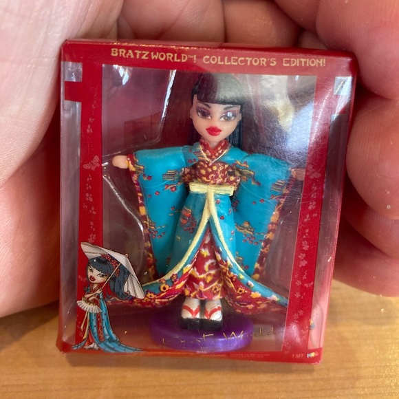 Bratz | Toys | Collectors Edition Miniature Bratz World Kumi Japan 2 ...